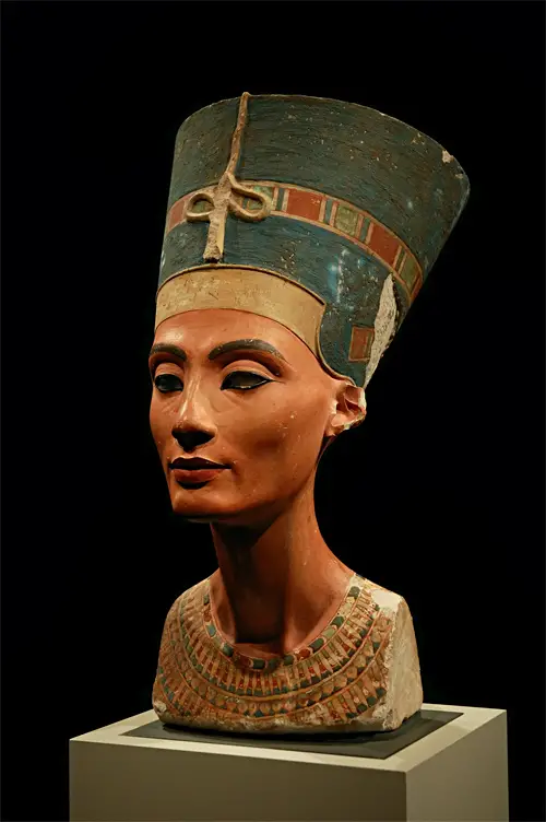 Nefertiti - New World Encyclopedia