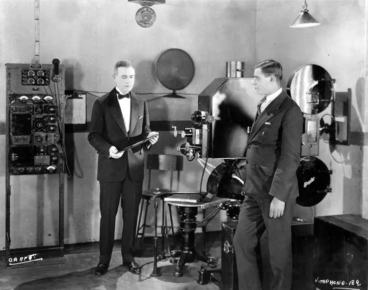 Motion picture (sound film) - New World Encyclopedia