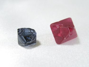 Spinel - New World Encyclopedia