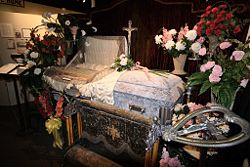 Coffin - New World Encyclopedia