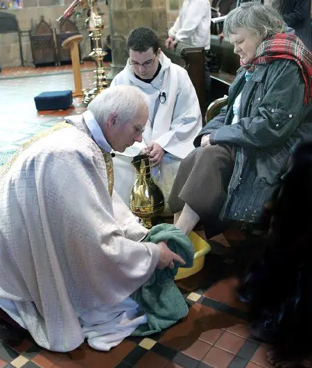 Foot Washing - New World Encyclopedia