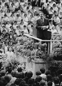 Billy Graham - New World Encyclopedia