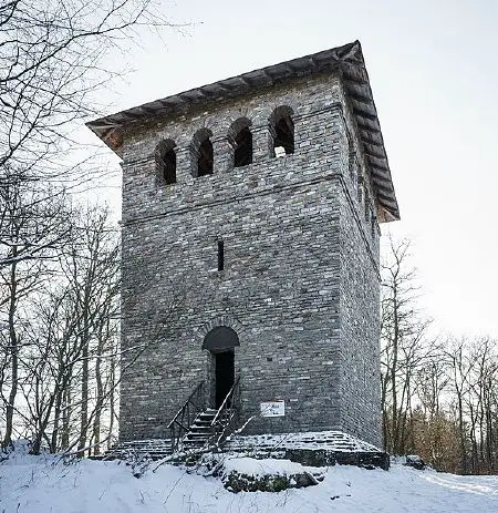 Tower - New World Encyclopedia