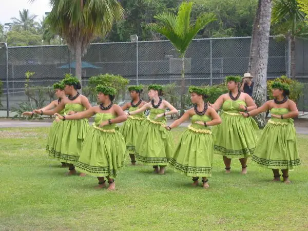 Hula - New World Encyclopedia