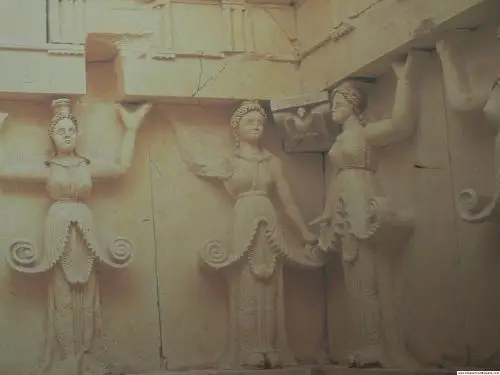 Tumulus - New World Encyclopedia