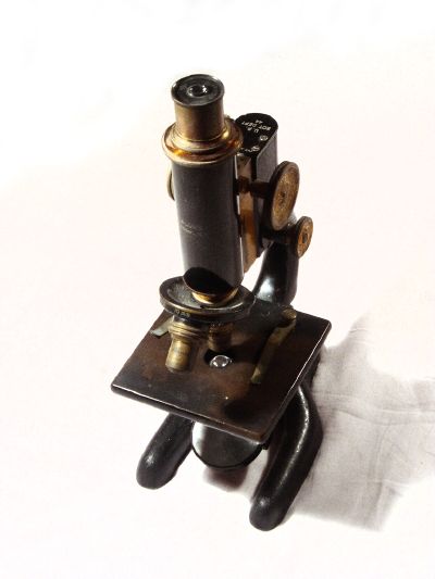 Microscope - New World Encyclopedia