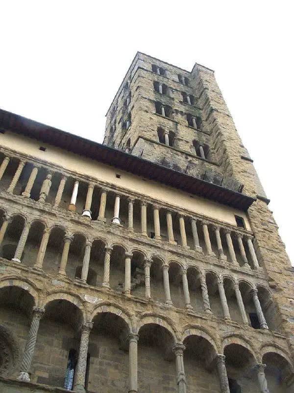 Romanesque architecture - New World Encyclopedia
