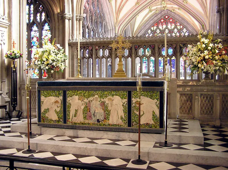 Altar - New World Encyclopedia